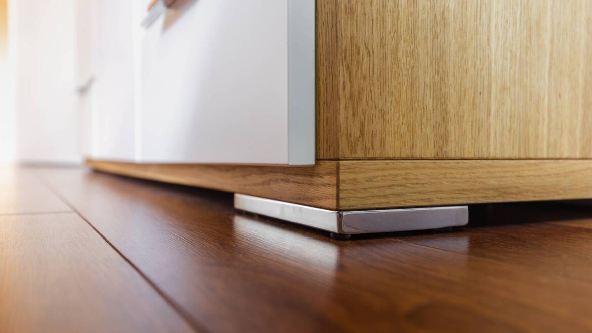 Standard Cabinets VS Custom Cabinets Standard Cabinets VS Custom Cabinets